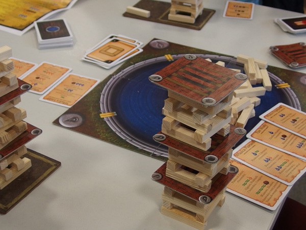 Wspieram.to: Wieże Magów