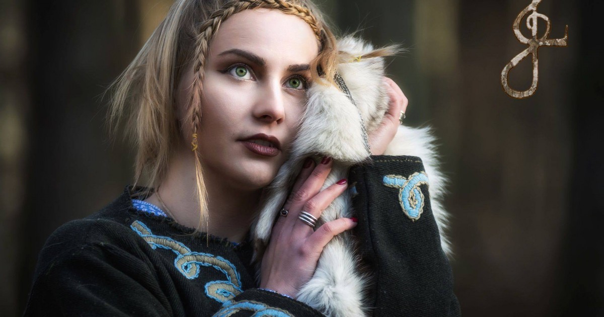 Joanna Percival's Instagram, Twitter & Facebook on IDCrawl